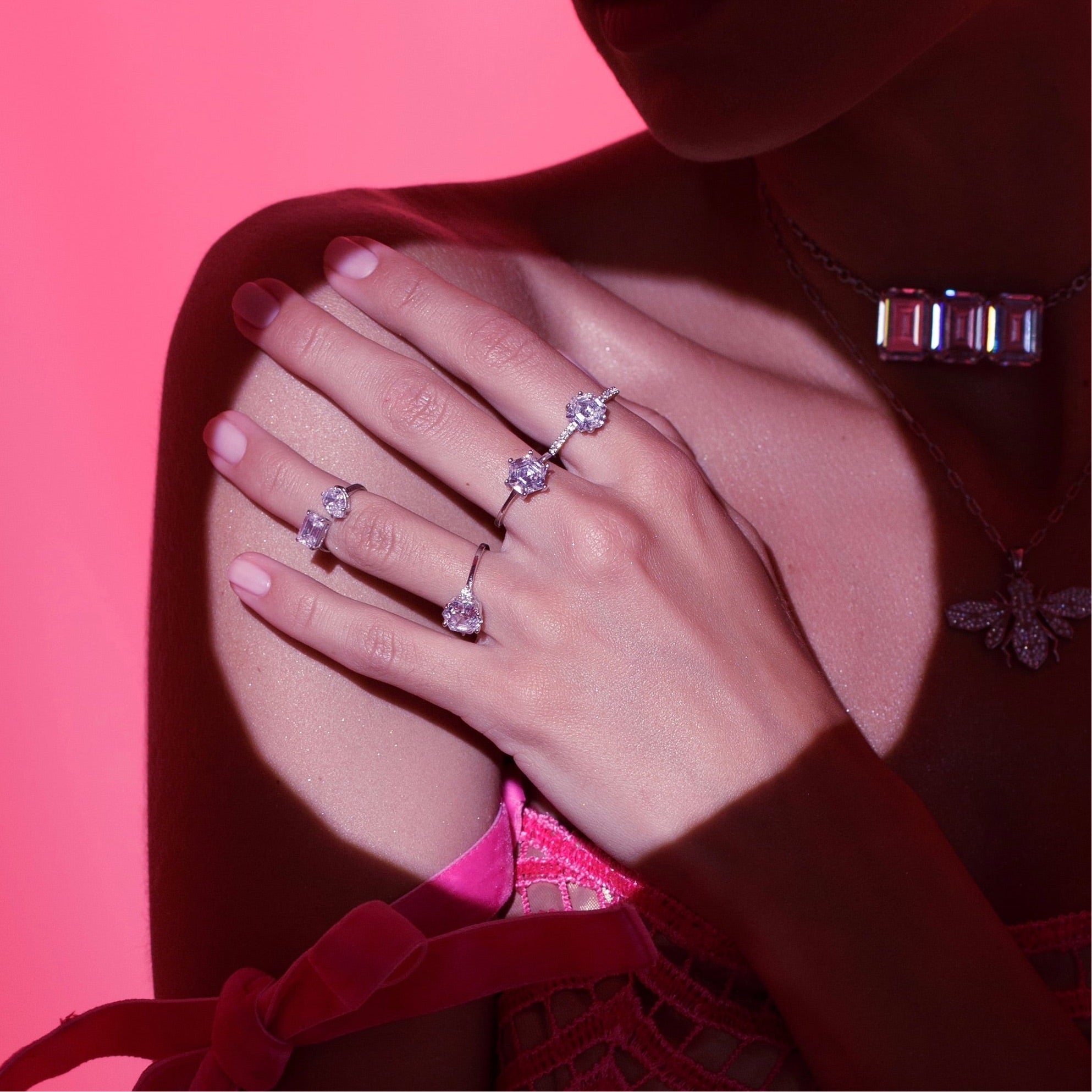 LIFE BLOOD Ring (White) – NIKIBEE